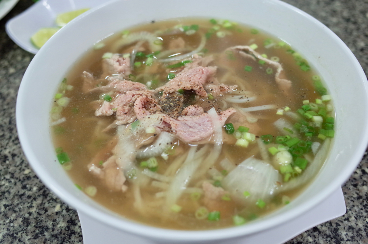 Pho: Phở Quỳnh – Not bad not good. So so normal restaurant but ...